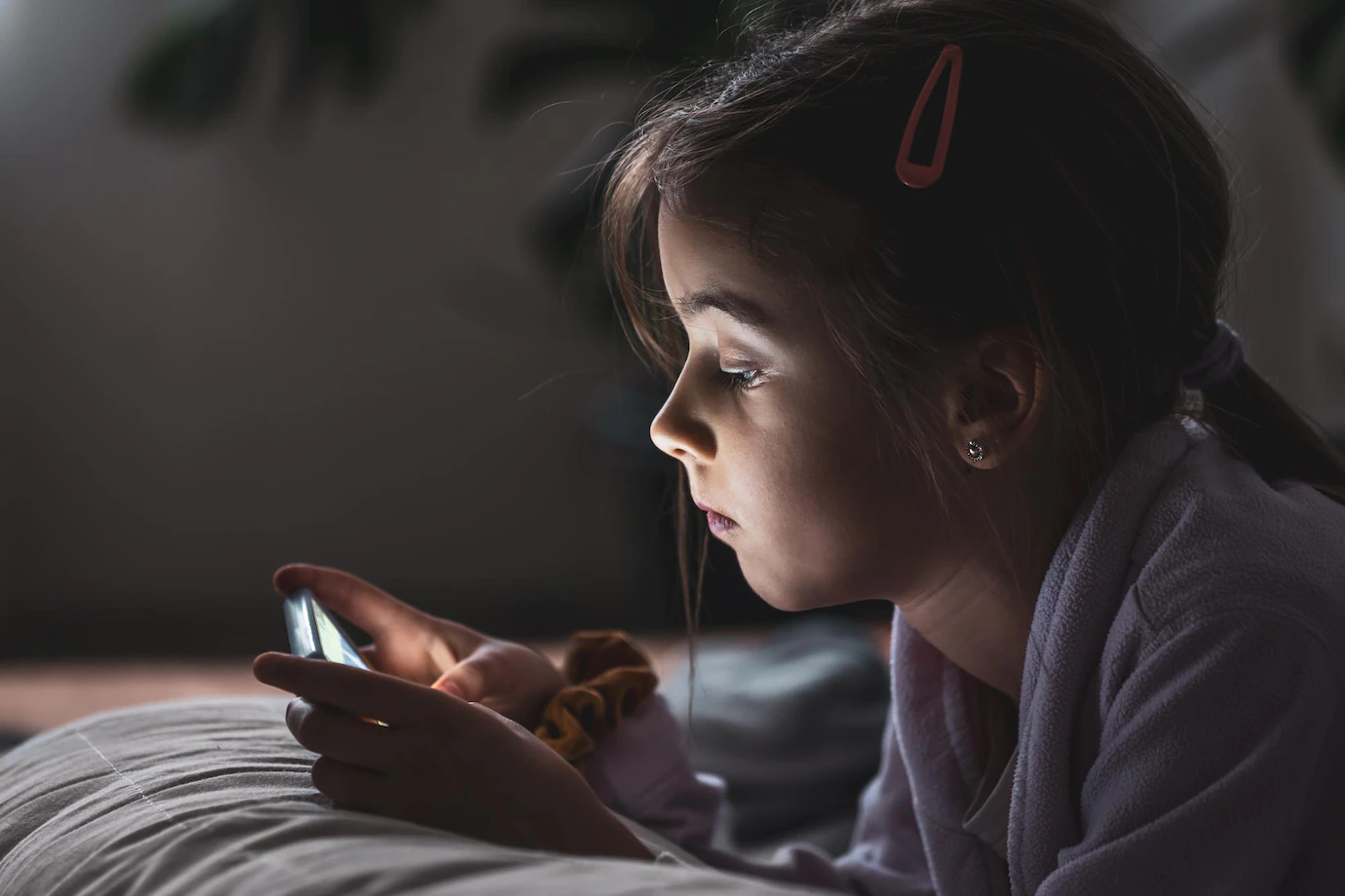 Tips for Parents to Help their Children Overcome Gadget Addiction